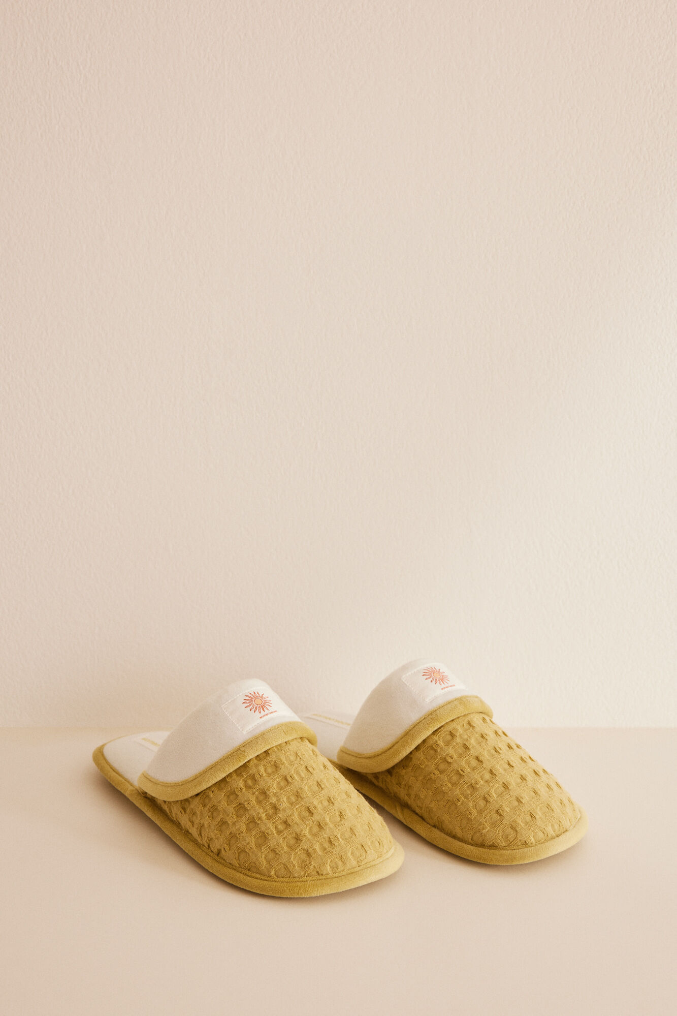 Pantuflas destalonadas verde Ref P44Z